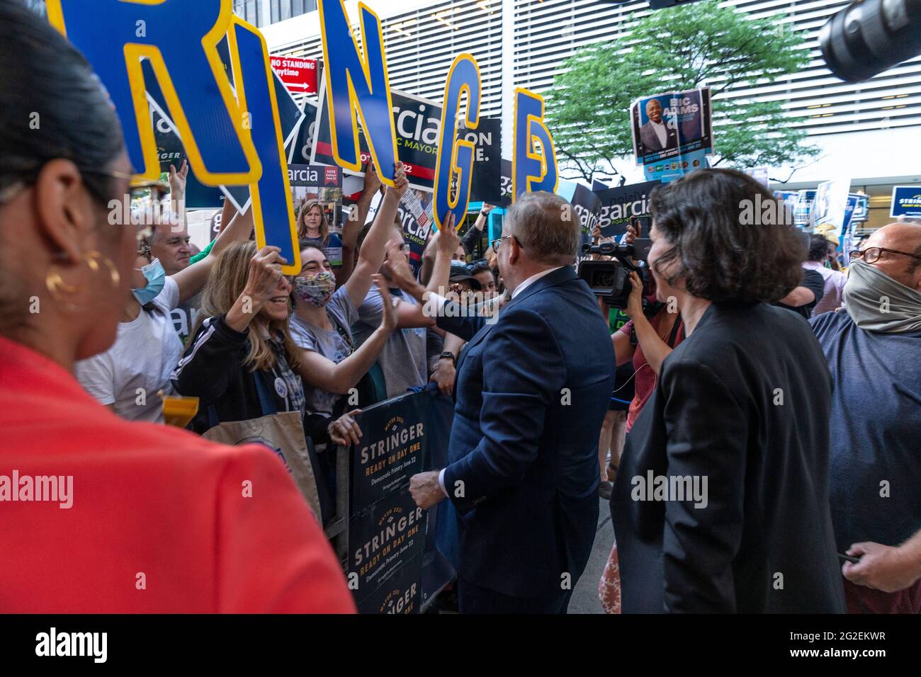 New York, NY - June 10, 2021: Mayoral candidate Scott Stringer and wife ...