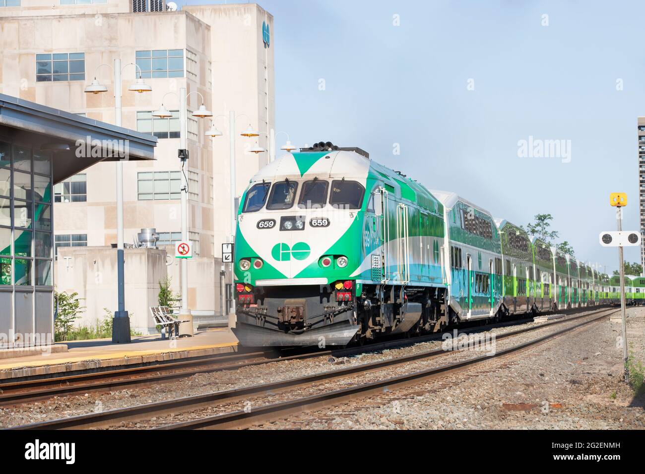 Hamilton go transit station hi-res stock photography and images - Alamy