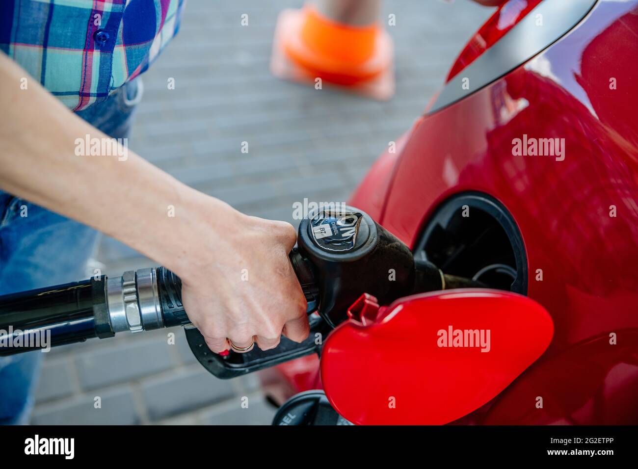 Manually refueling gas on car hi-res stock photography and images - Alamy