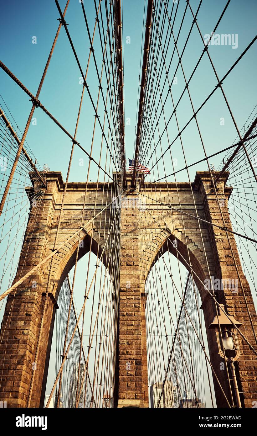 Retro architecture hi-res stock photography and images - Alamy