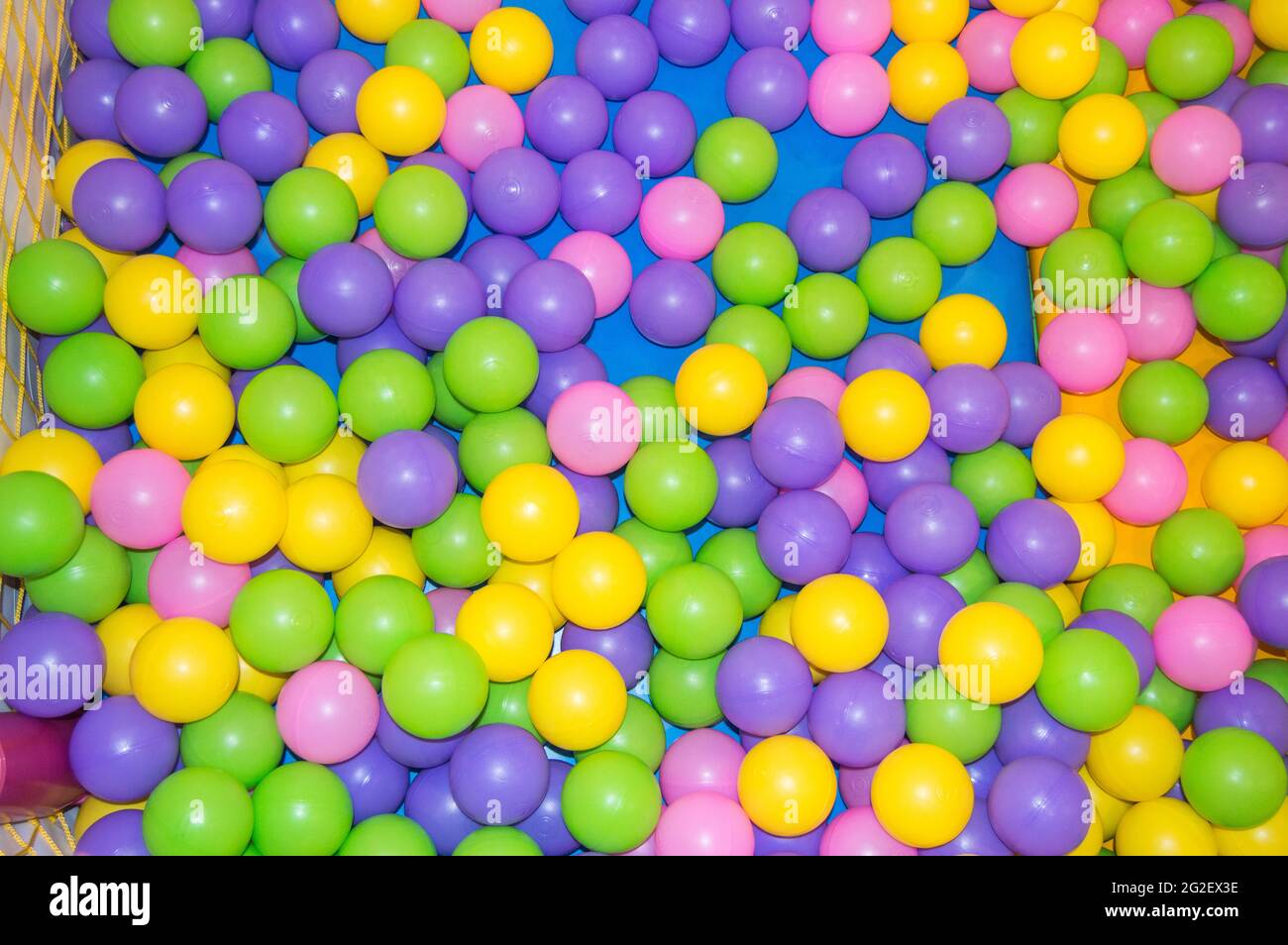 Kids pool party hi-res stock photography and images - Alamy