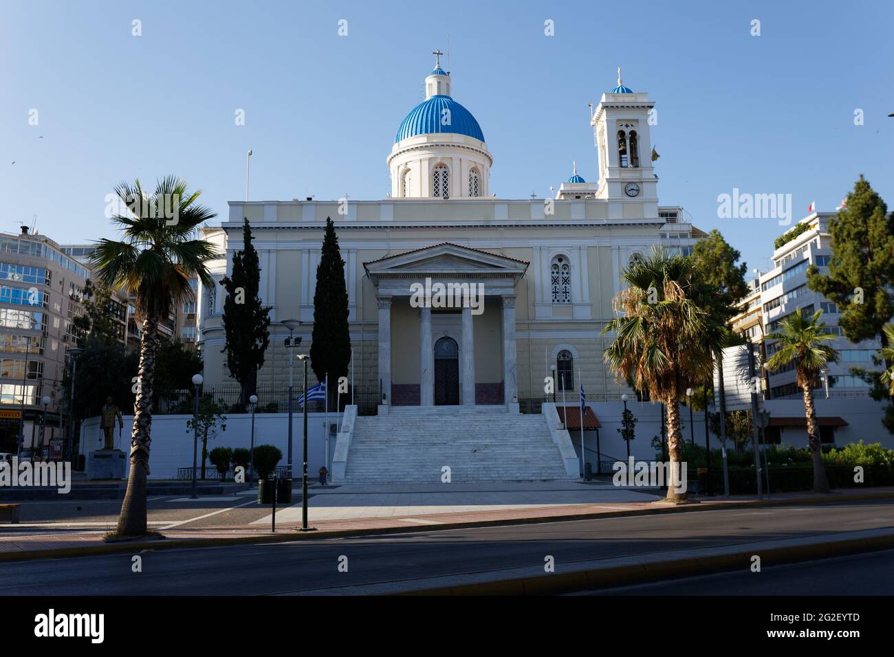 Piraeus port greek orthodox church hi-res stock photography and images ...