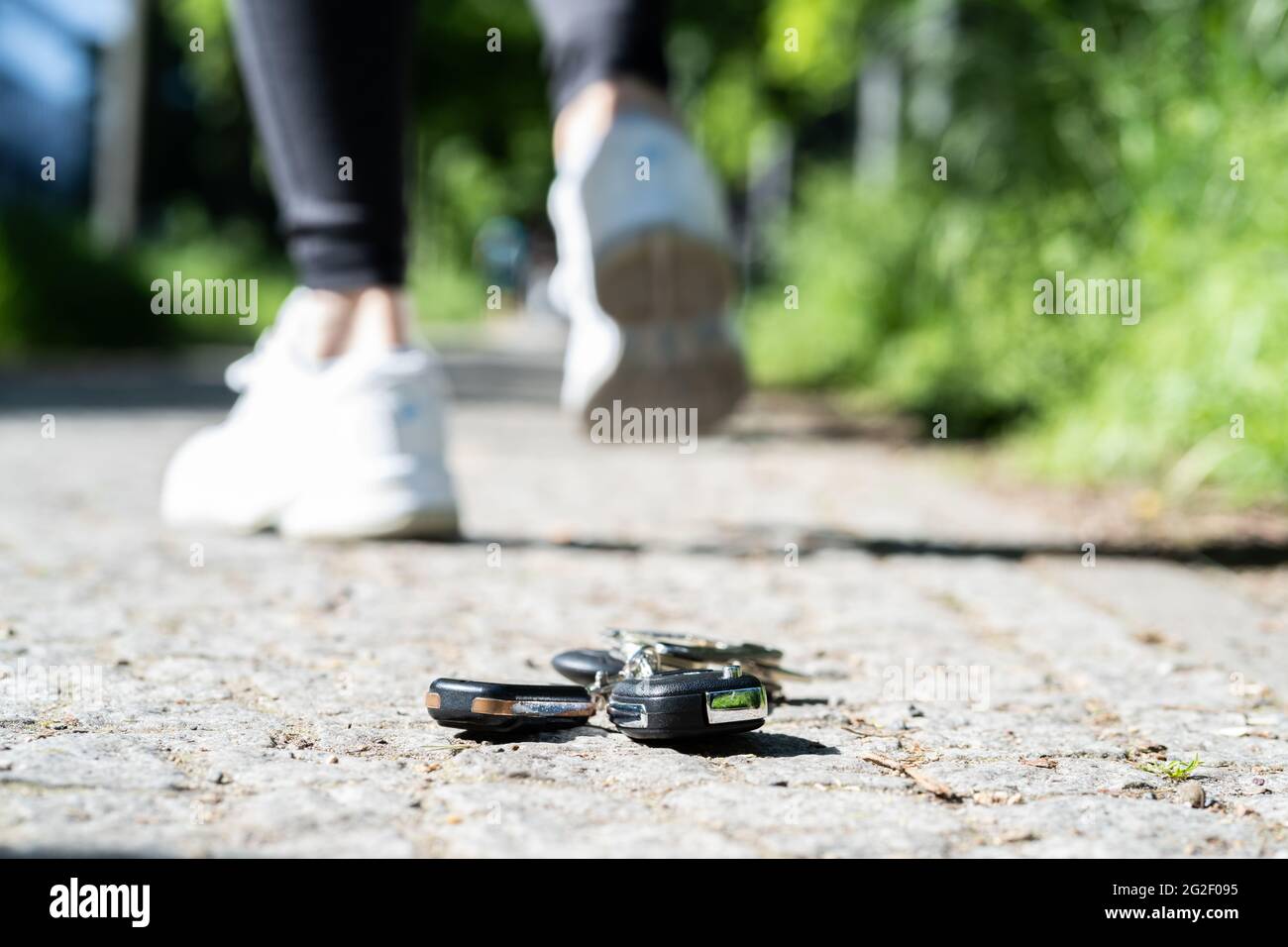 Dropped keys hi-res stock photography and images - Alamy