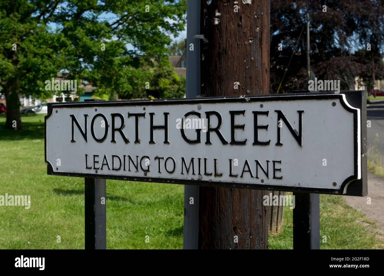 The north road sign uk hi-res stock photography and images - Alamy