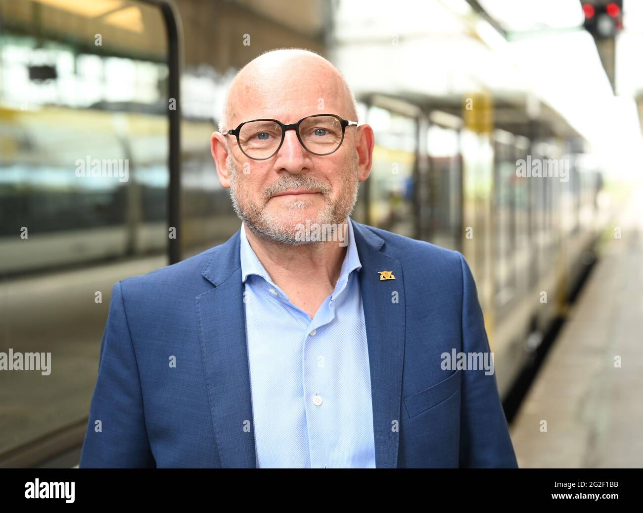 10 June 2021, Baden-Wuerttemberg, Stuttgart: Winfried Hermann (Bündnis ...