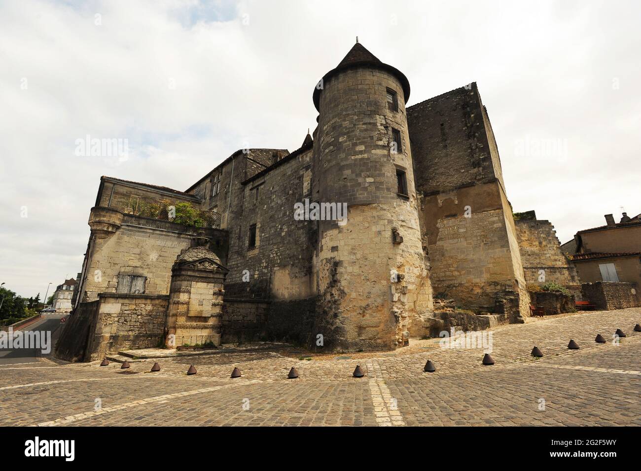 Cognac france hi-res stock photography and images - Alamy
