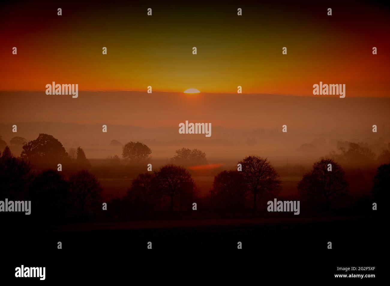 Sunrise uk hi-res stock photography and images - Alamy