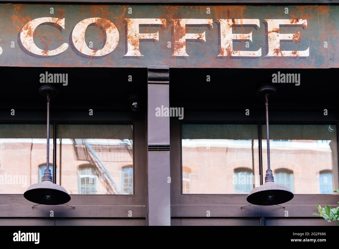 Coffee shop door sign new york hi-res stock photography and images - Alamy