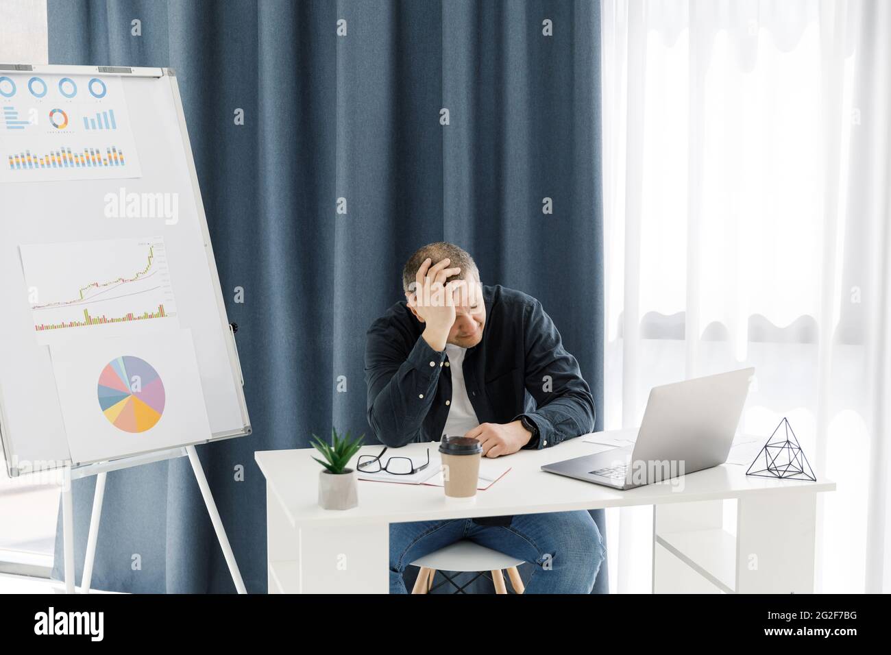 Sad man writing hi-res stock photography and images - Alamy