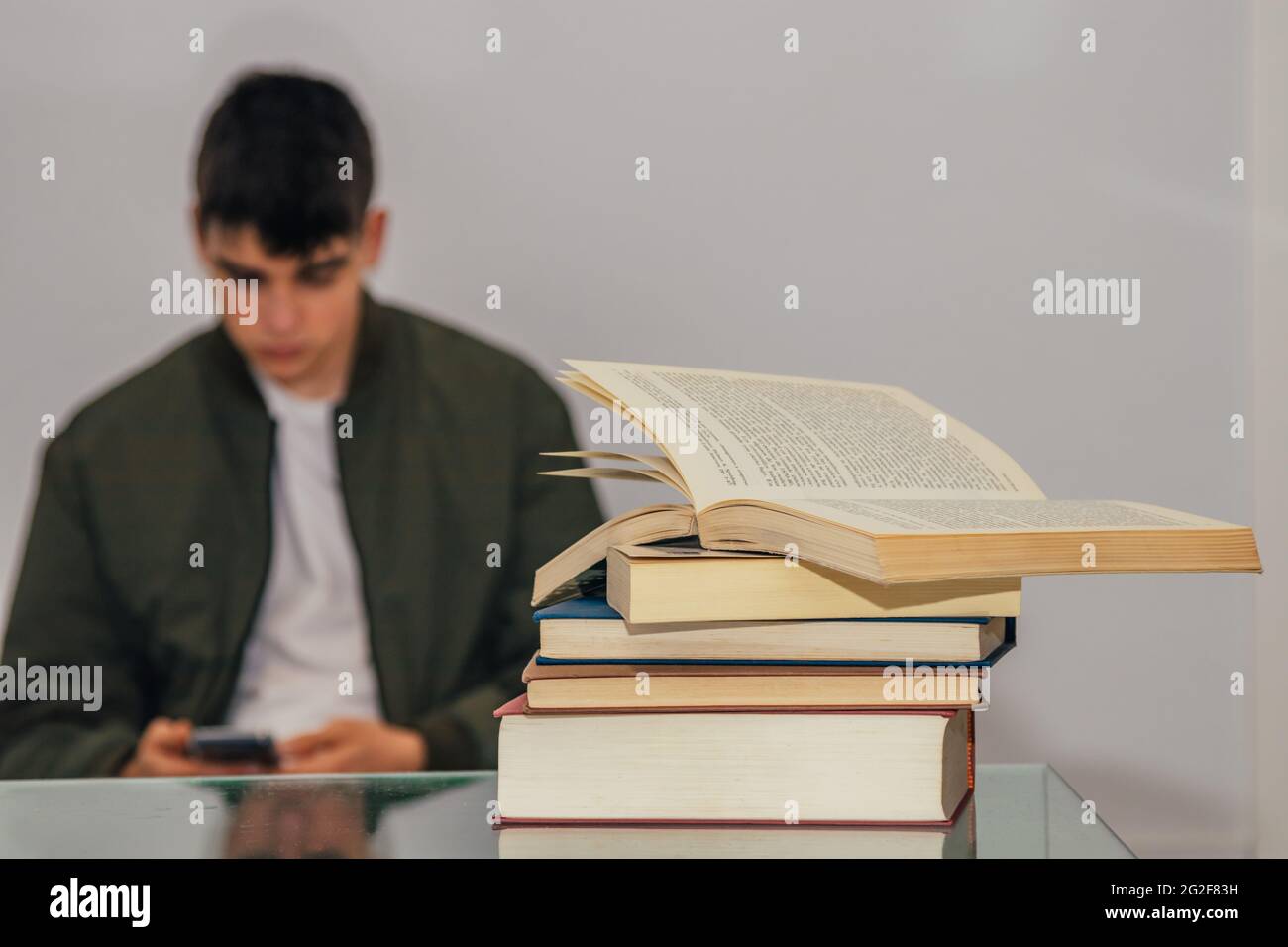 Foreground men studying hi-res stock photography and images - Alamy