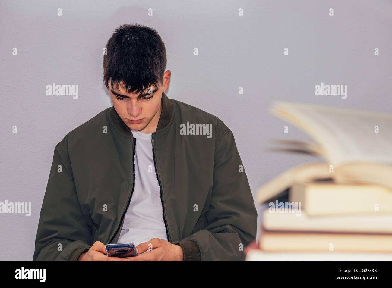 Mobile student classroom hi-res stock photography and images - Alamy