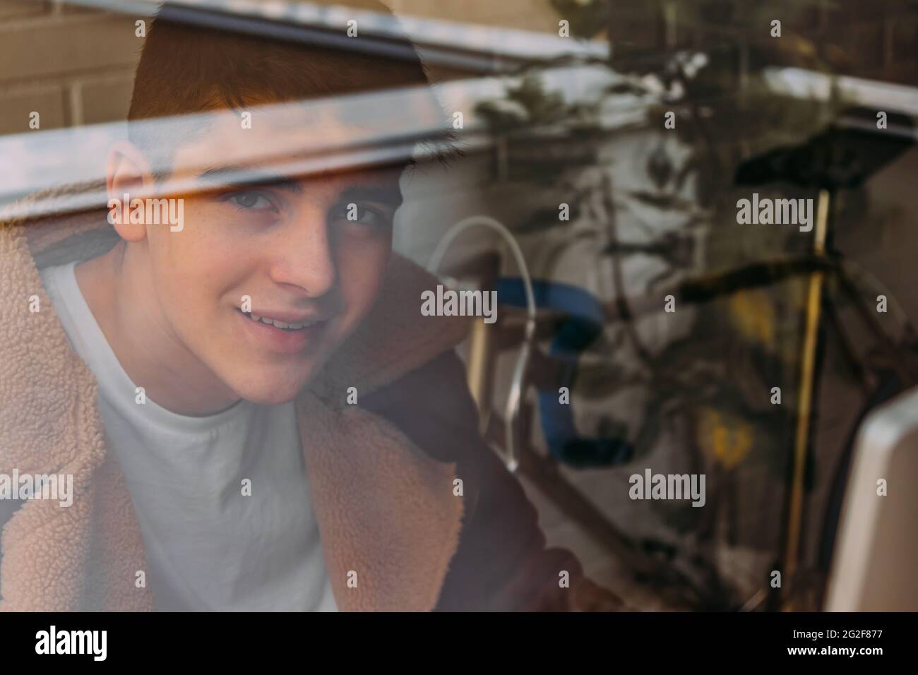 Portrait of male teenager hi-res stock photography and images - Alamy