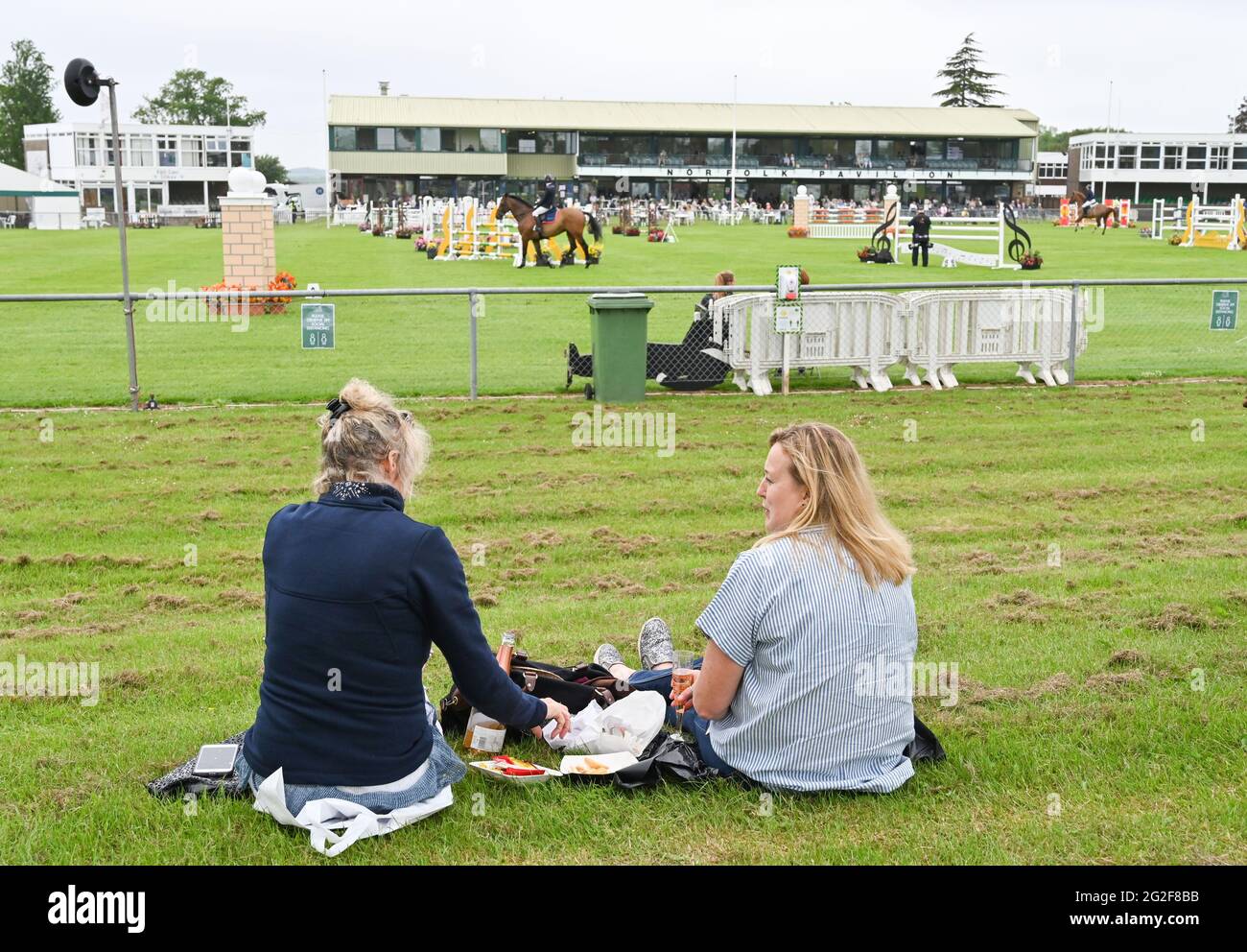 Ardingly Sussex, UK. 11th June, 2021. Time for a picnic on the first ...