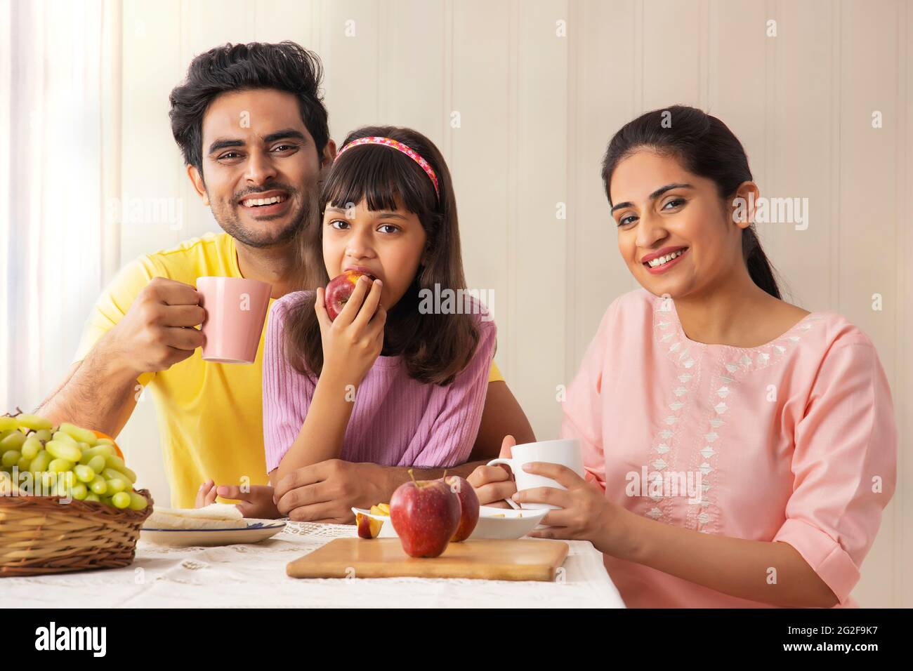 Family group having tea hi-res stock photography and images - Alamy