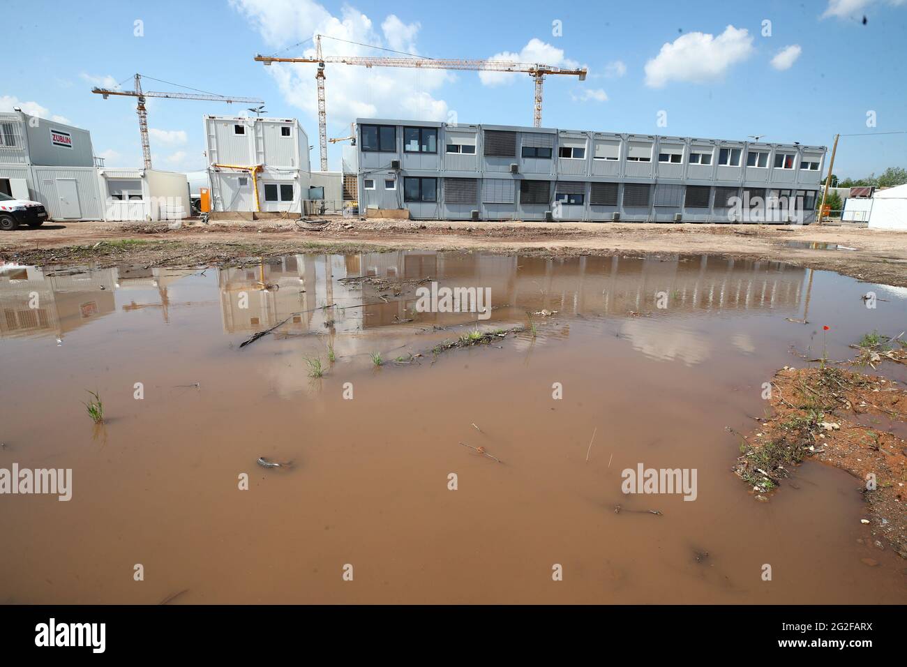 New prison construction hi-res stock photography and images - Alamy