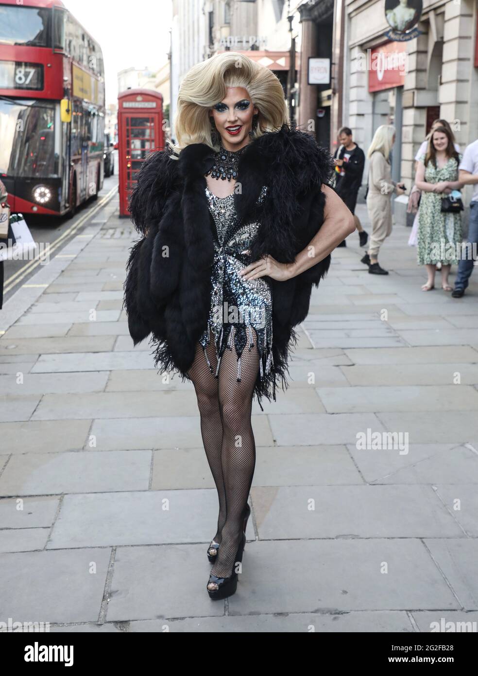 Alyssa edwards gala night hi-res stock photography and images - Alamy