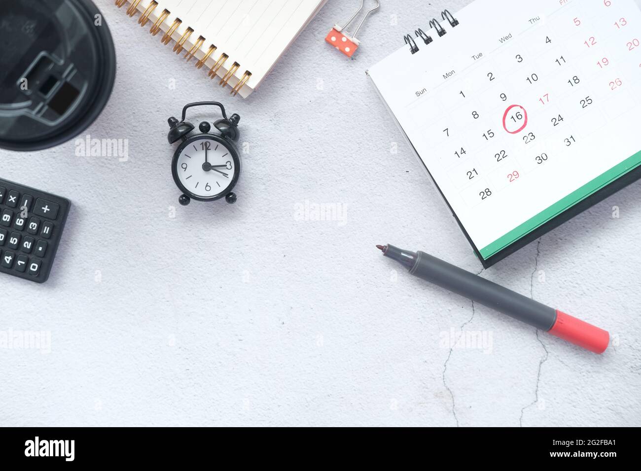 deadline concept with push pin on calendar date close up Stock Photo ...