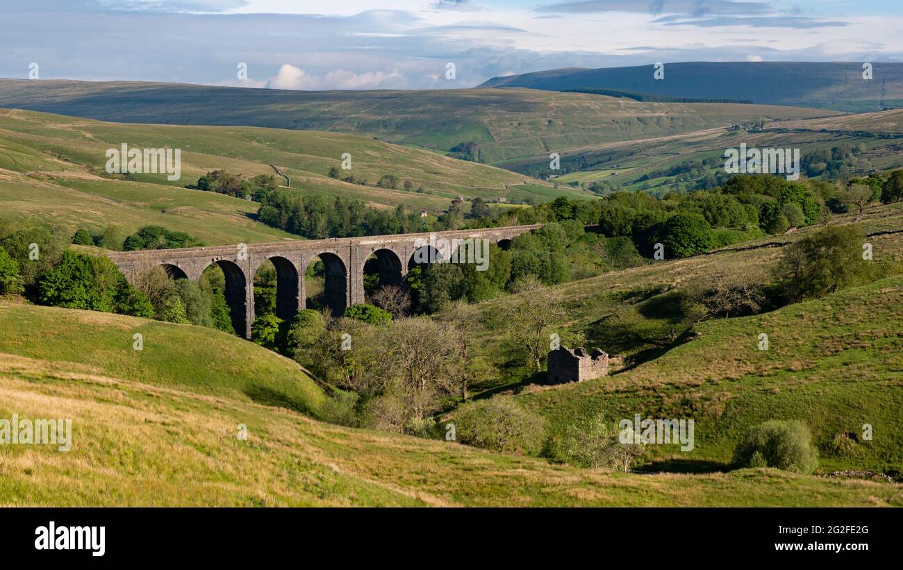 View North over Dent Railway Viaduct Stock Photo - Alamy