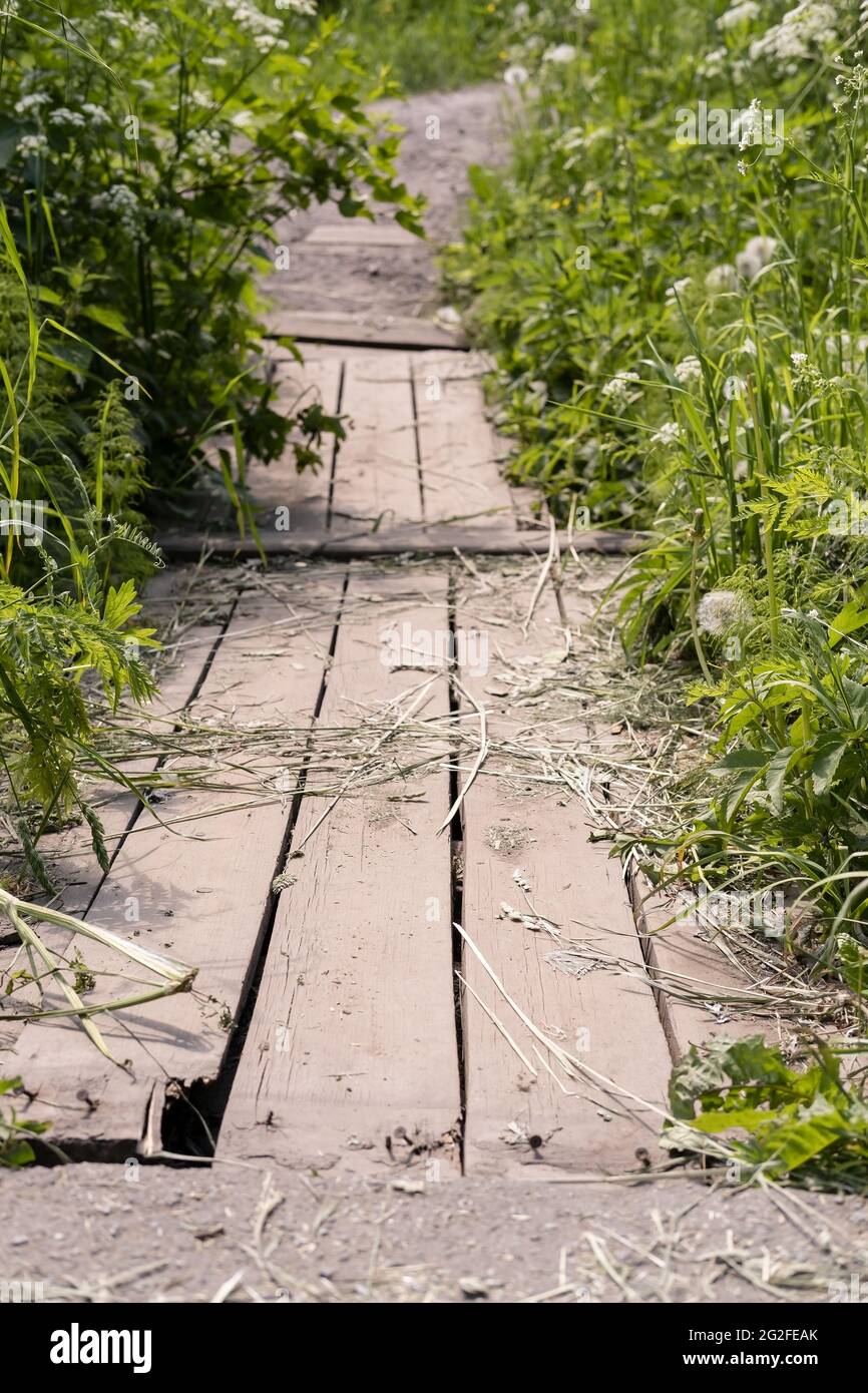 Rotten bridge hi-res stock photography and images - Alamy