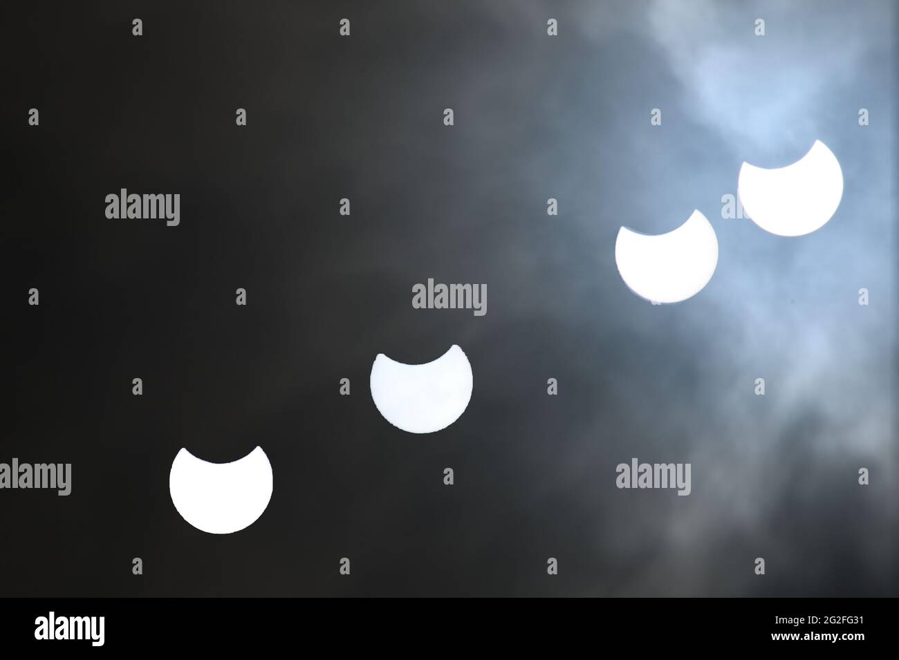 Uk weather partial solar hi-res stock photography and images - Alamy