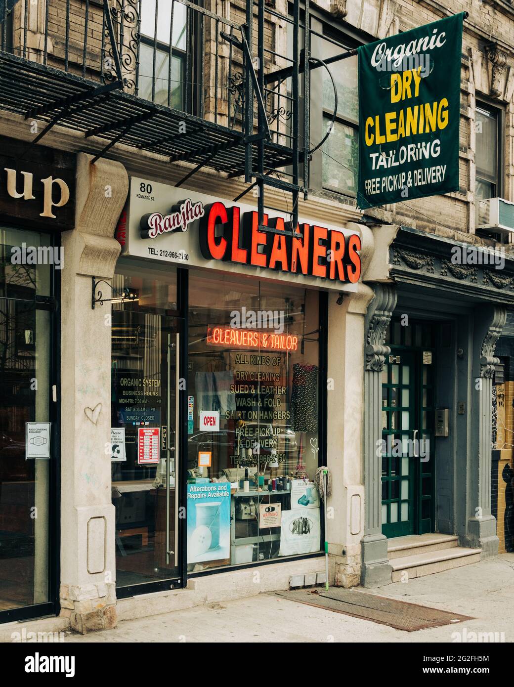 Old dry cleaners hi-res stock photography and images - Alamy