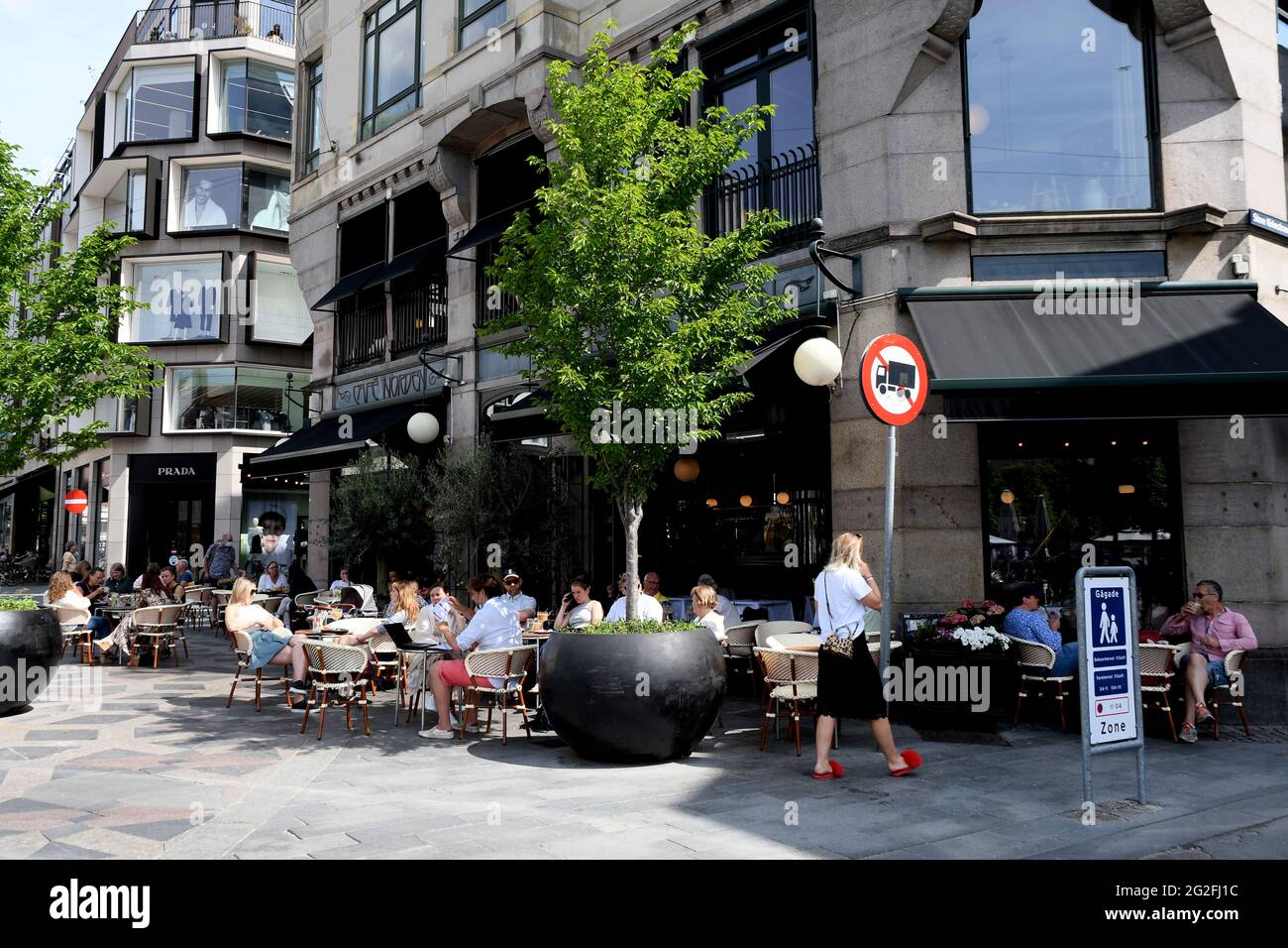 Copenhagen, Denmark. 10 June 2021, Out door food and drinks servcie at ...
