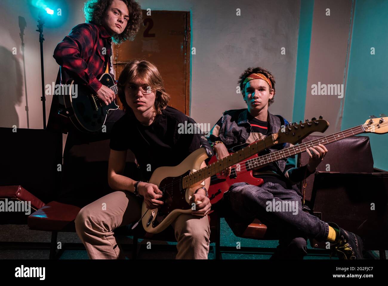 90s grunge musicians hi-res stock photography and images - Alamy