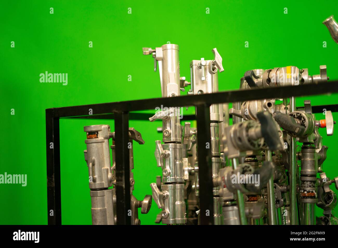 Movie set green screen motion hi-res stock photography and images - Alamy
