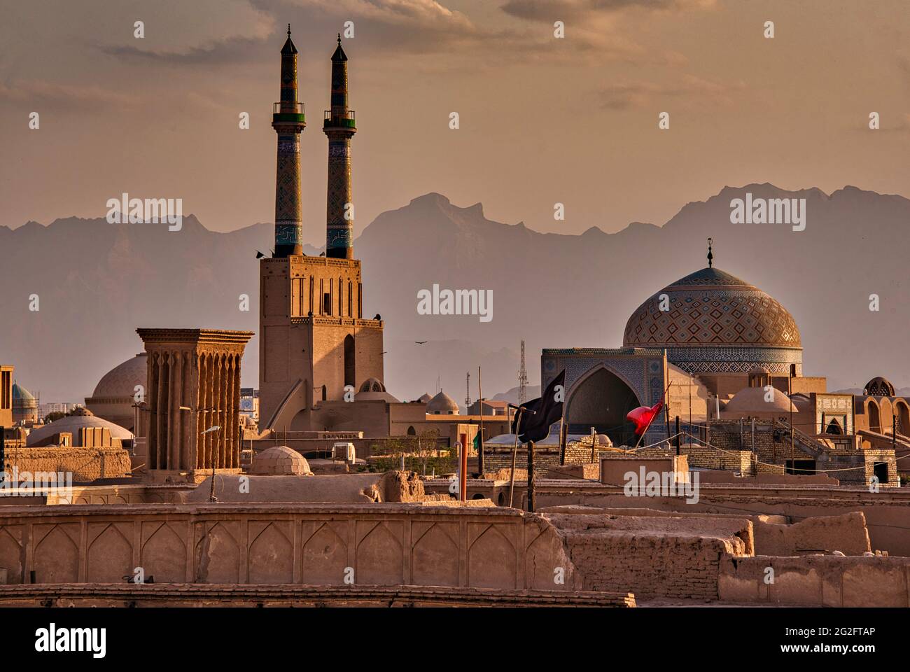 View of the roofs and skyline of Yazd with the badgirs, windcatchers ...