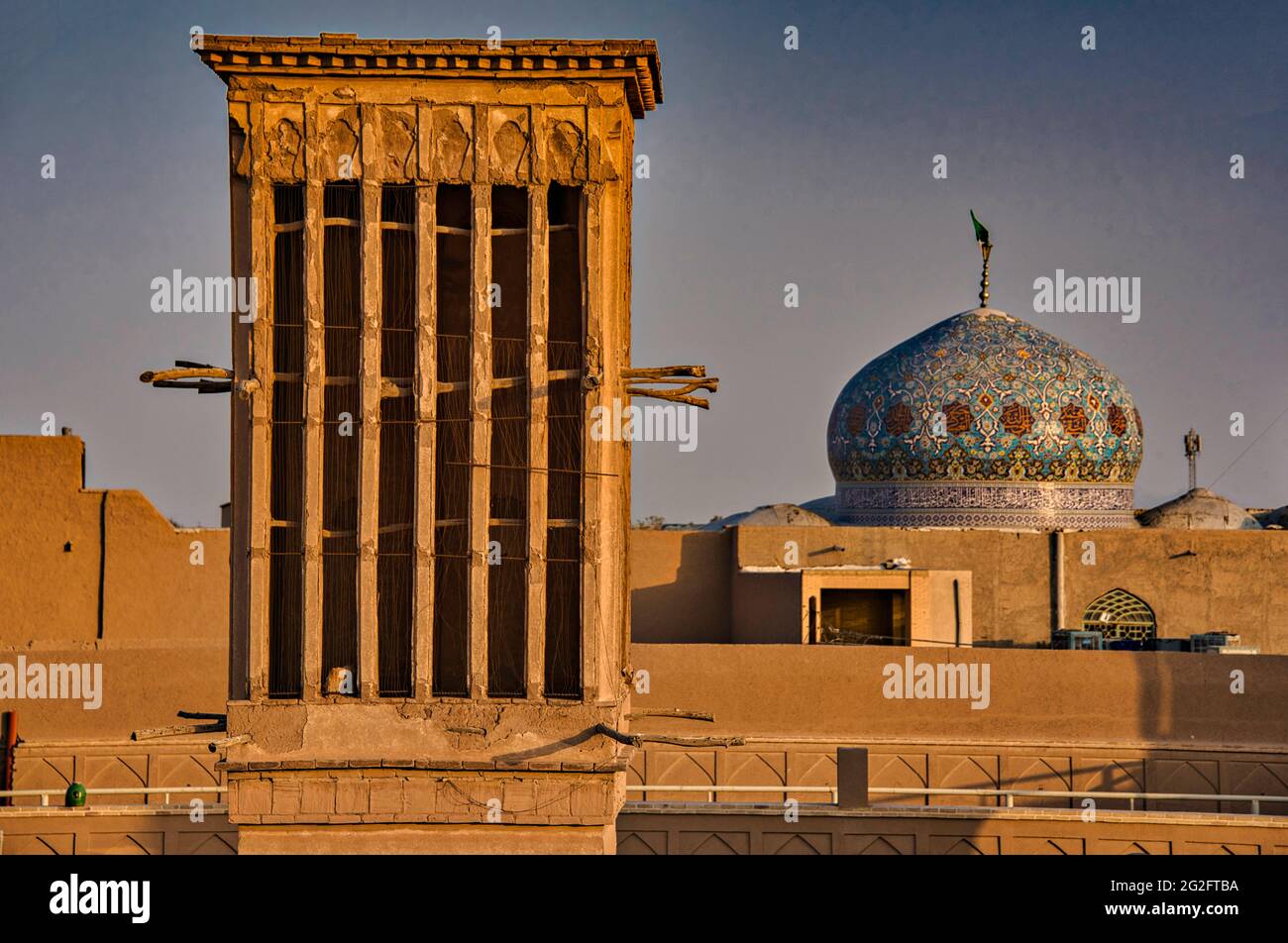 View of the roofs and skyline of Yazd with the badgirs, windcatchers ...