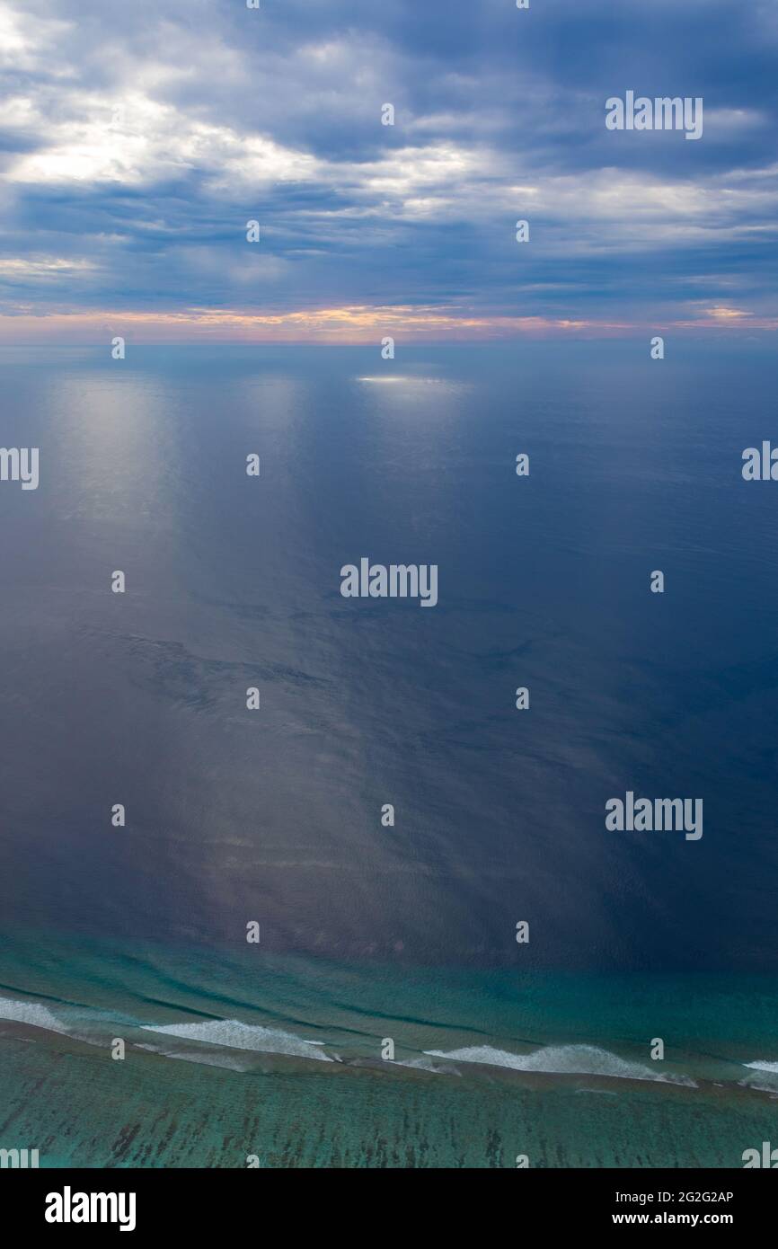 Equatorial currents hi-res stock photography and images - Alamy
