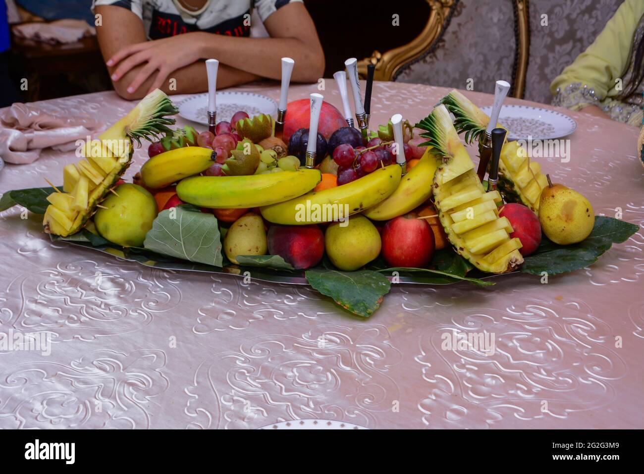 Moroccan fruit vegetable stall hi-res stock photography and images - Alamy