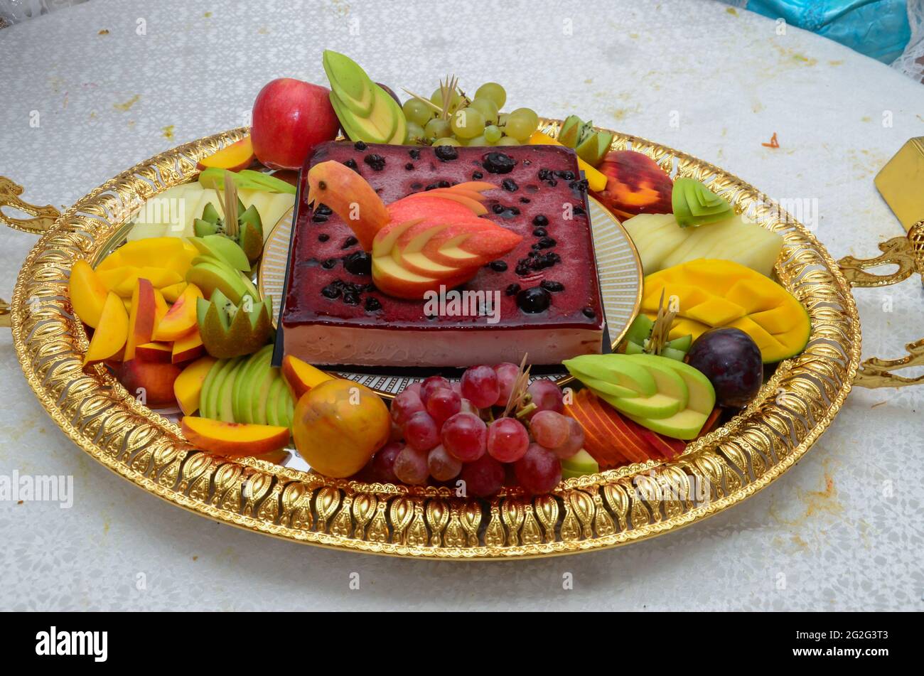 Moroccan fruit vegetable stall hi-res stock photography and images - Alamy