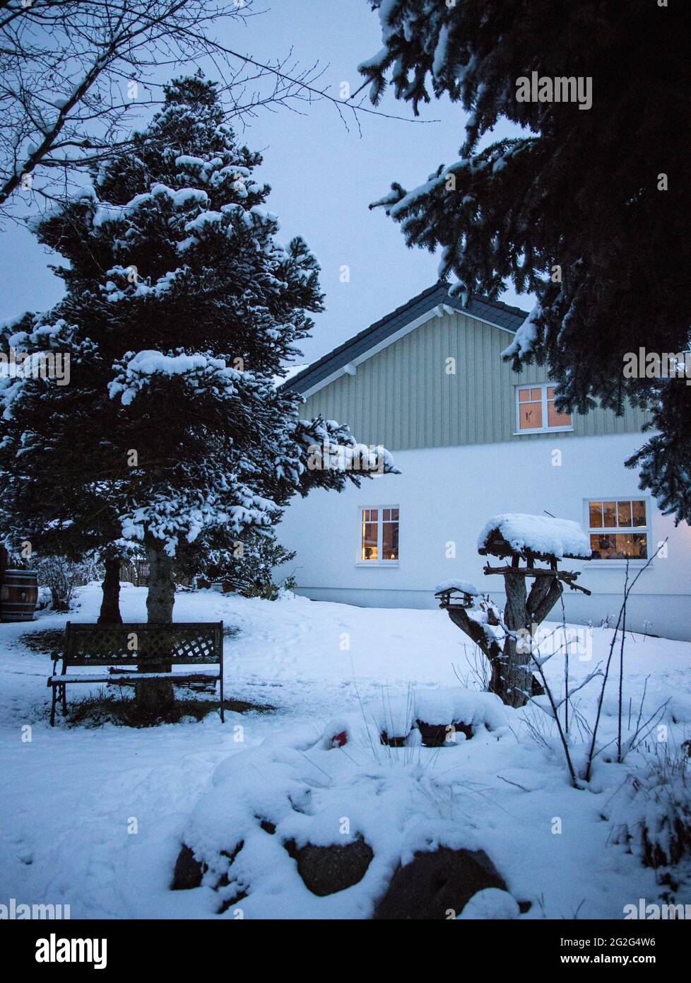 modern country house in the snow Stock Photo - Alamy