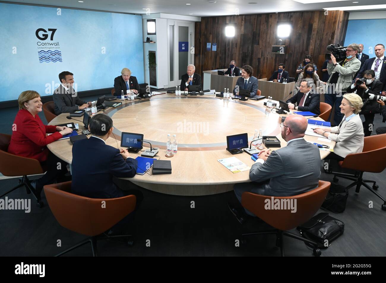 G7 summit cornwall table hi-res stock photography and images - Alamy