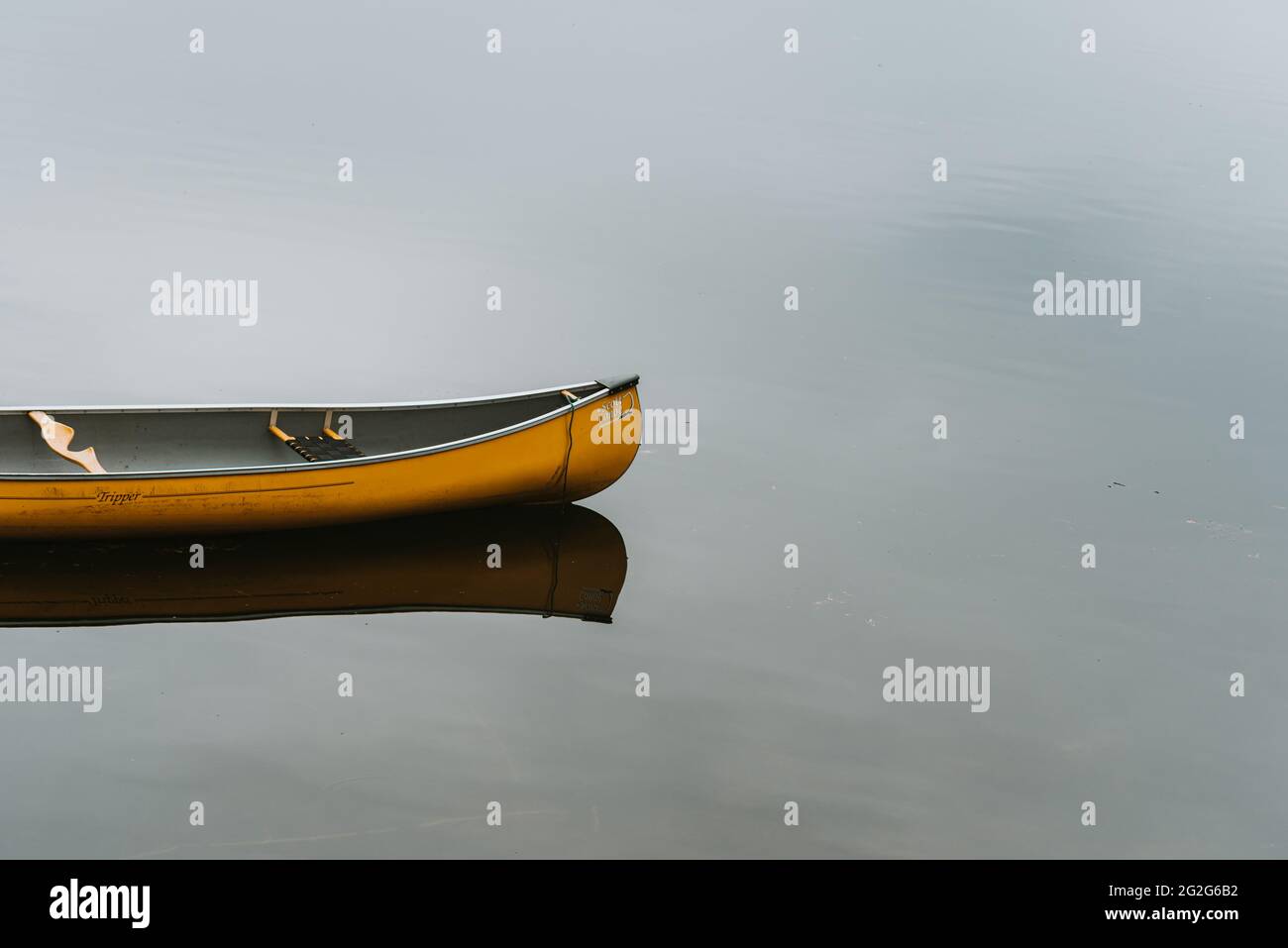 Empty canoe hi-res stock photography and images - Alamy