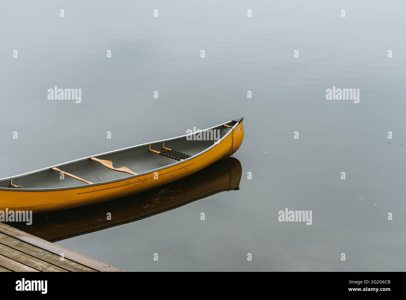 Empty canoe hi-res stock photography and images - Alamy