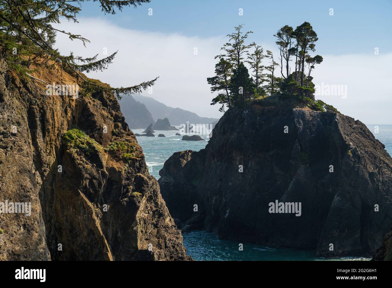 Sea Stacks Along The Rugged Oregon Coast Stock Photo - Alamy