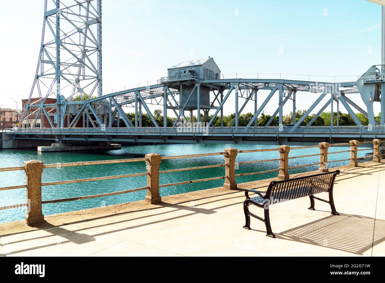 Old draw bridge hi-res stock photography and images - Alamy