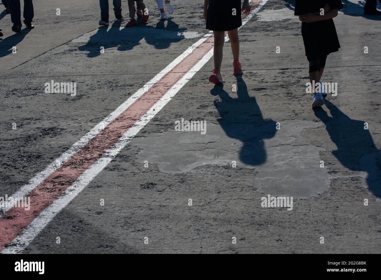 People walking feet crowd hi-res stock photography and images - Alamy