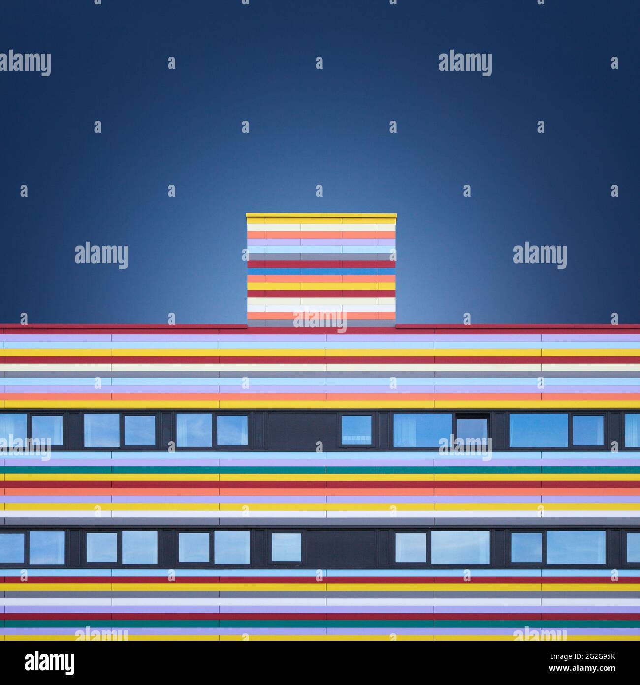 Minimalistic architecture shot of a colorful house facade in Berlin ...