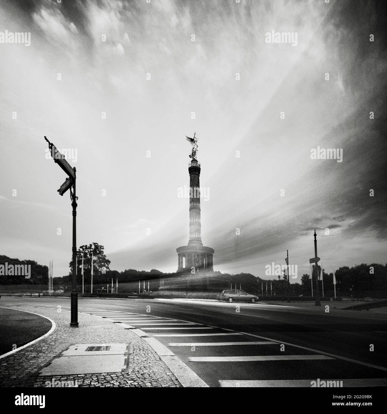 Long exposure of the Berlin traffic at the Großer Stern with the Berlin ...