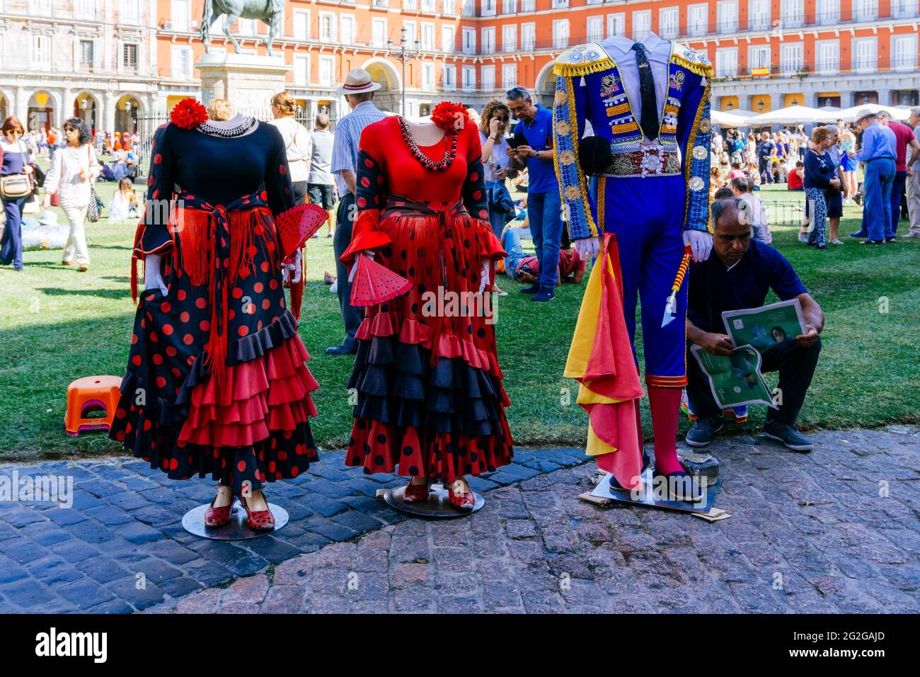Dress shop manikins hi-res stock photography and images - Alamy