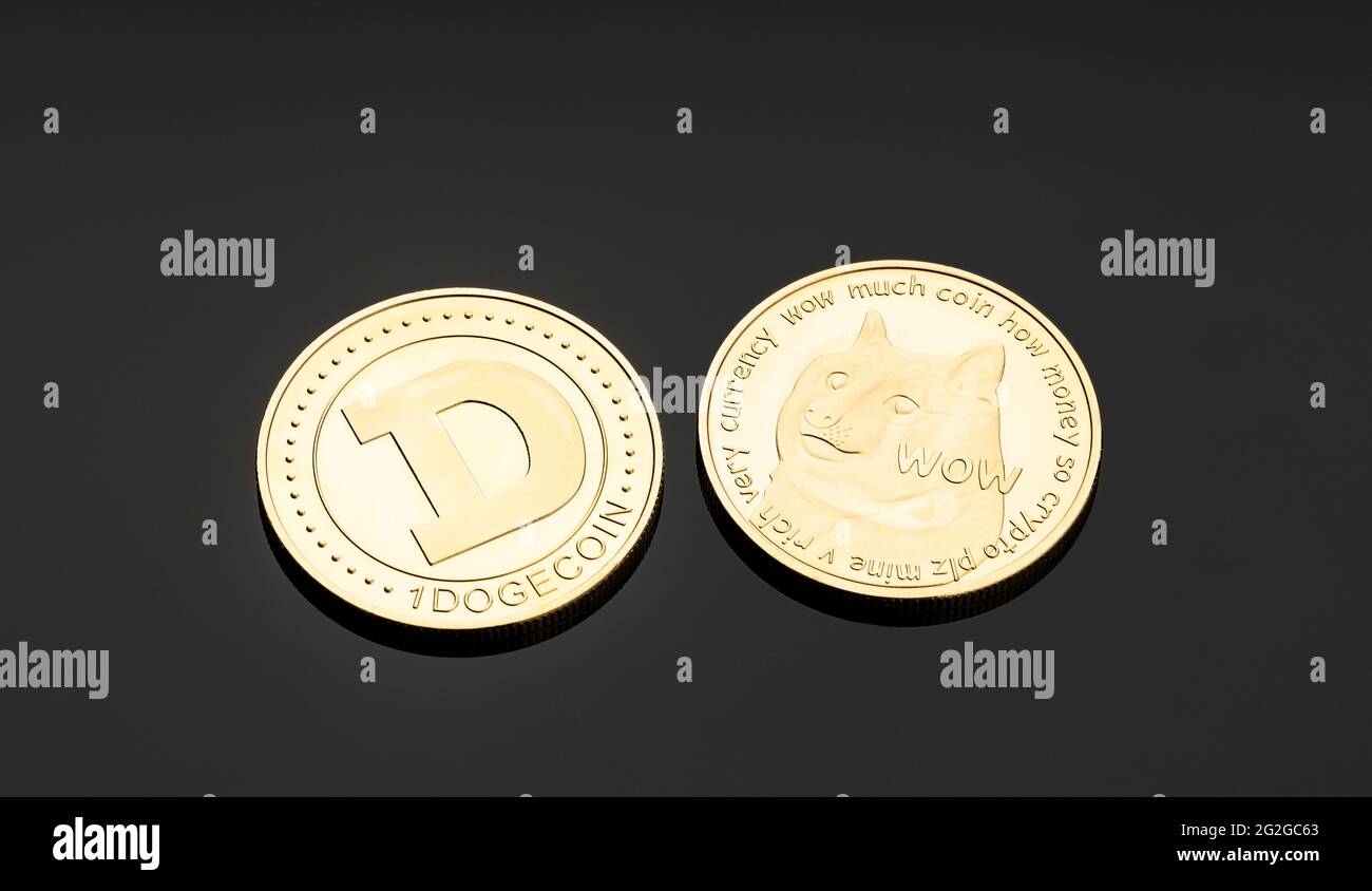 Money trading hi-res stock photography and images - Alamy