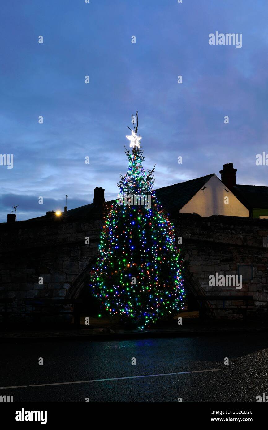 Christmas lights and tree, Trinity Bridge, a 14th Century three-way ...