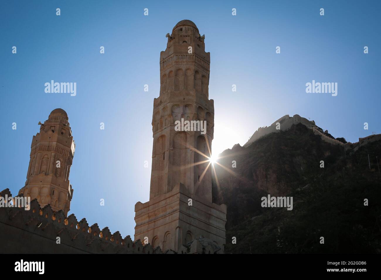 Yemeni monuments hi-res stock photography and images - Alamy