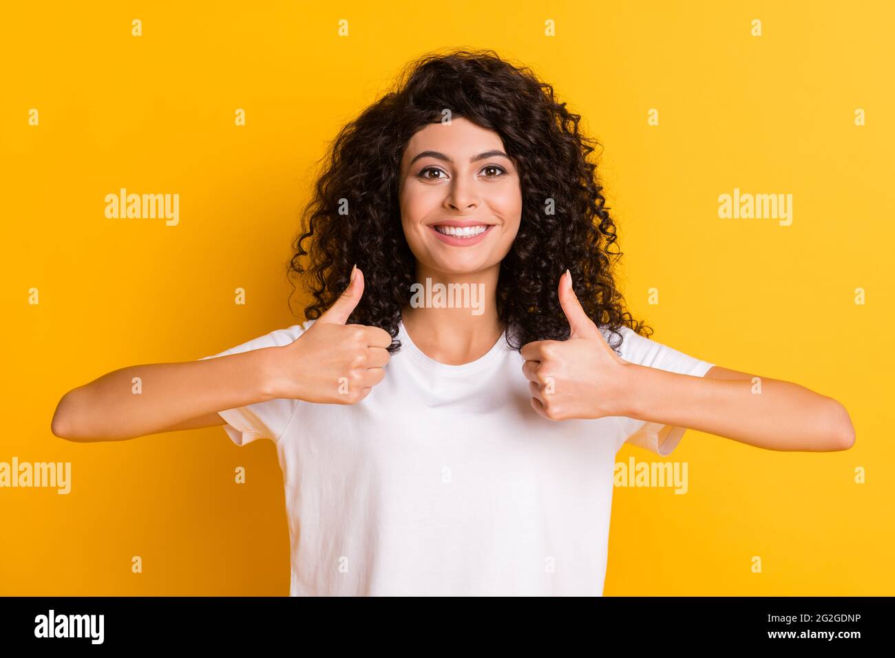 Photo of young beautiful smiling positive lovely pretty girl showing ...