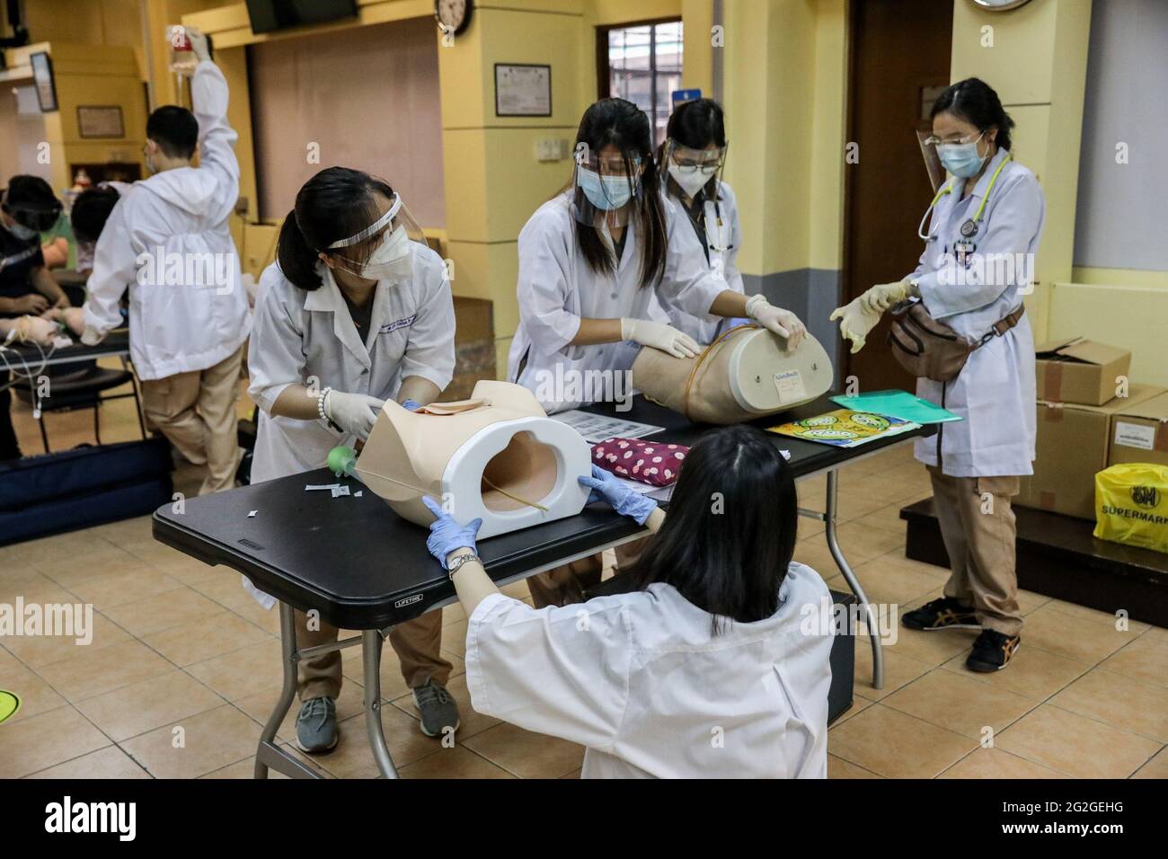 Dummy wearing uniform hi-res stock photography and images - Alamy