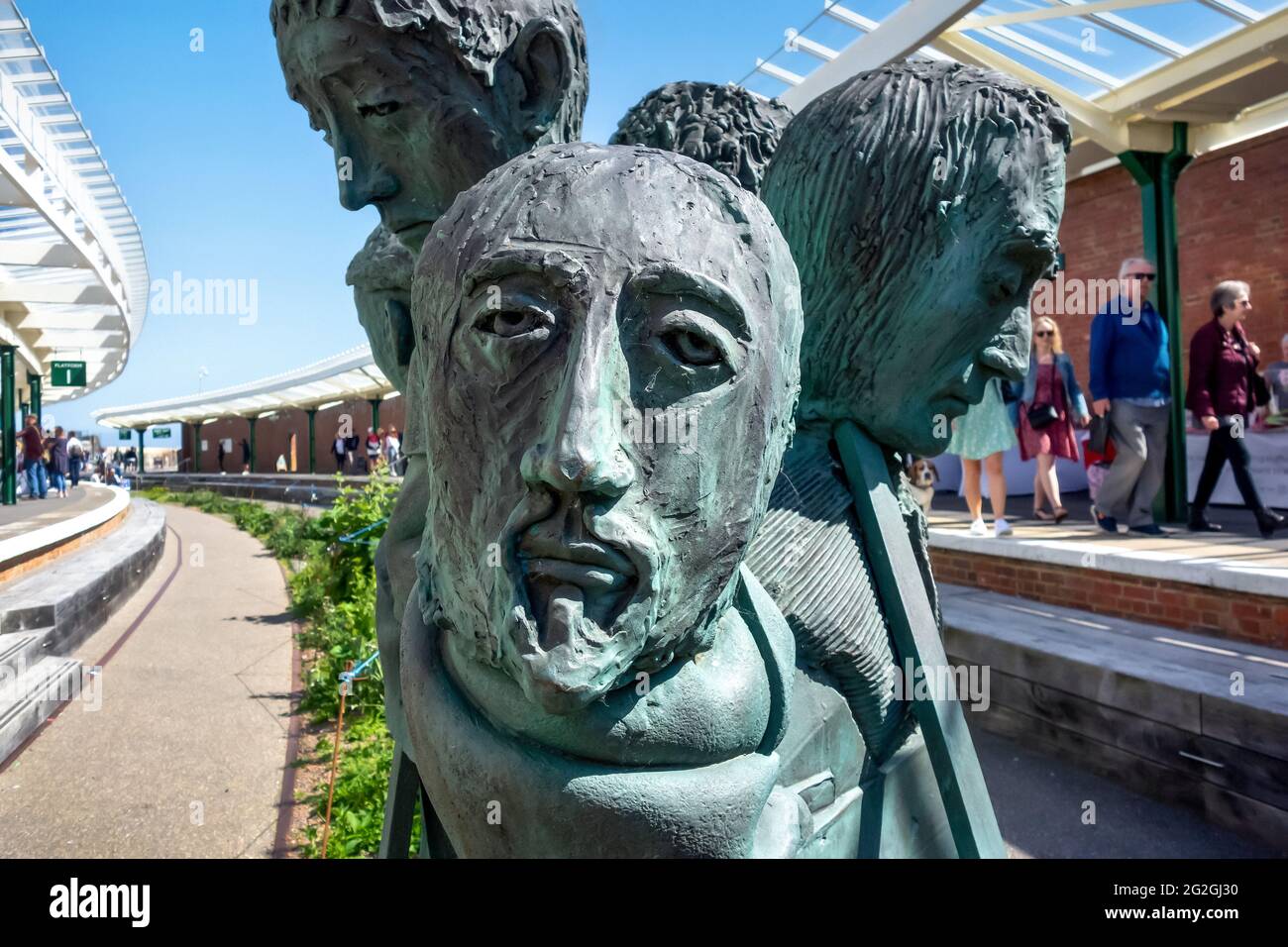 Famous five sculpture hi-res stock photography and images - Alamy