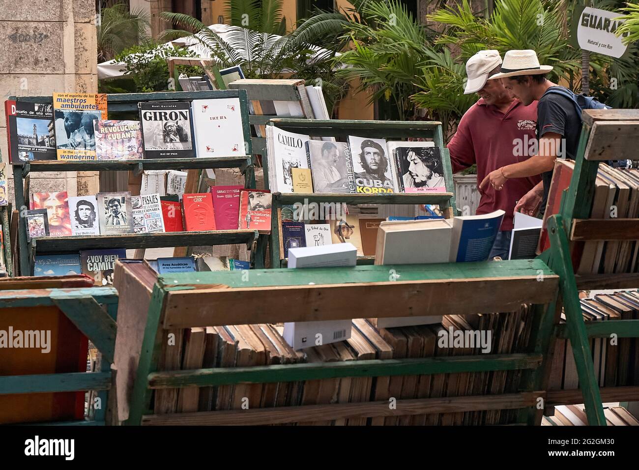 Che guevara books hi-res stock photography and images - Alamy